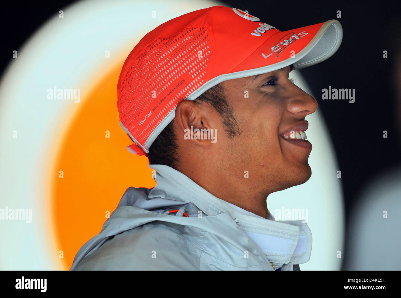 F1 hamilton profile hi-res stock photography and images - Alamy