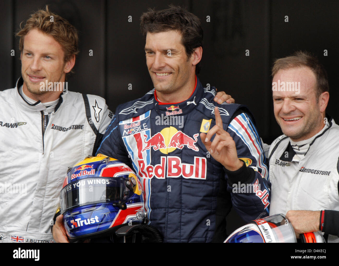 Australian Formula One driver Mark Webber (C, 1st) of Red Bull Racing ...