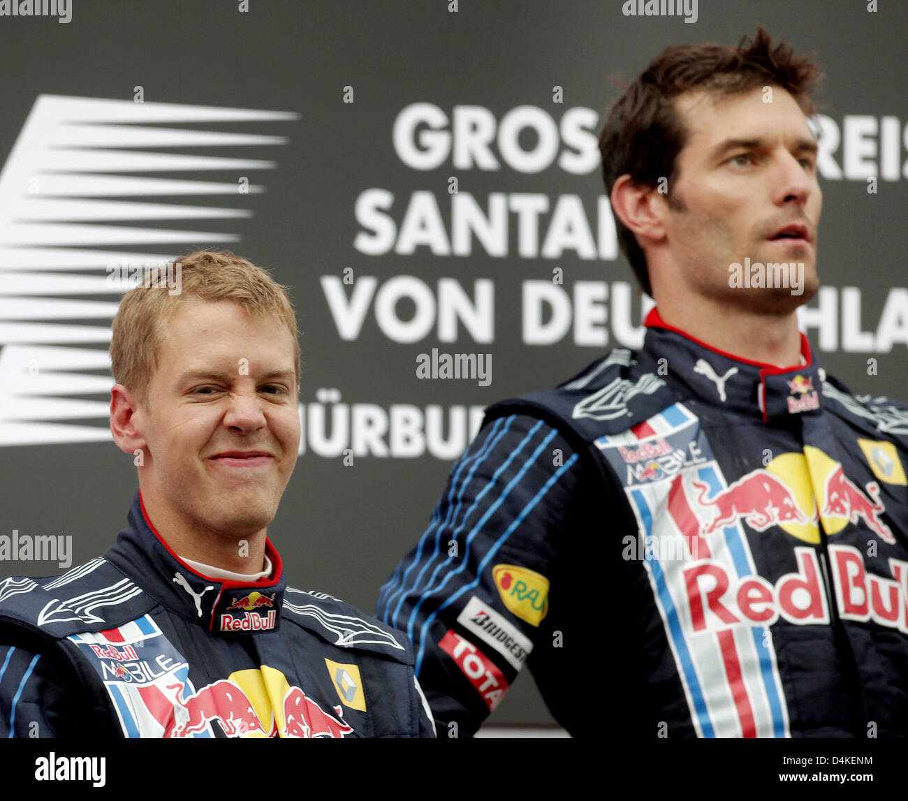 Winner Australian Formula One driver Mark Webber (R) of Red Bull and ...
