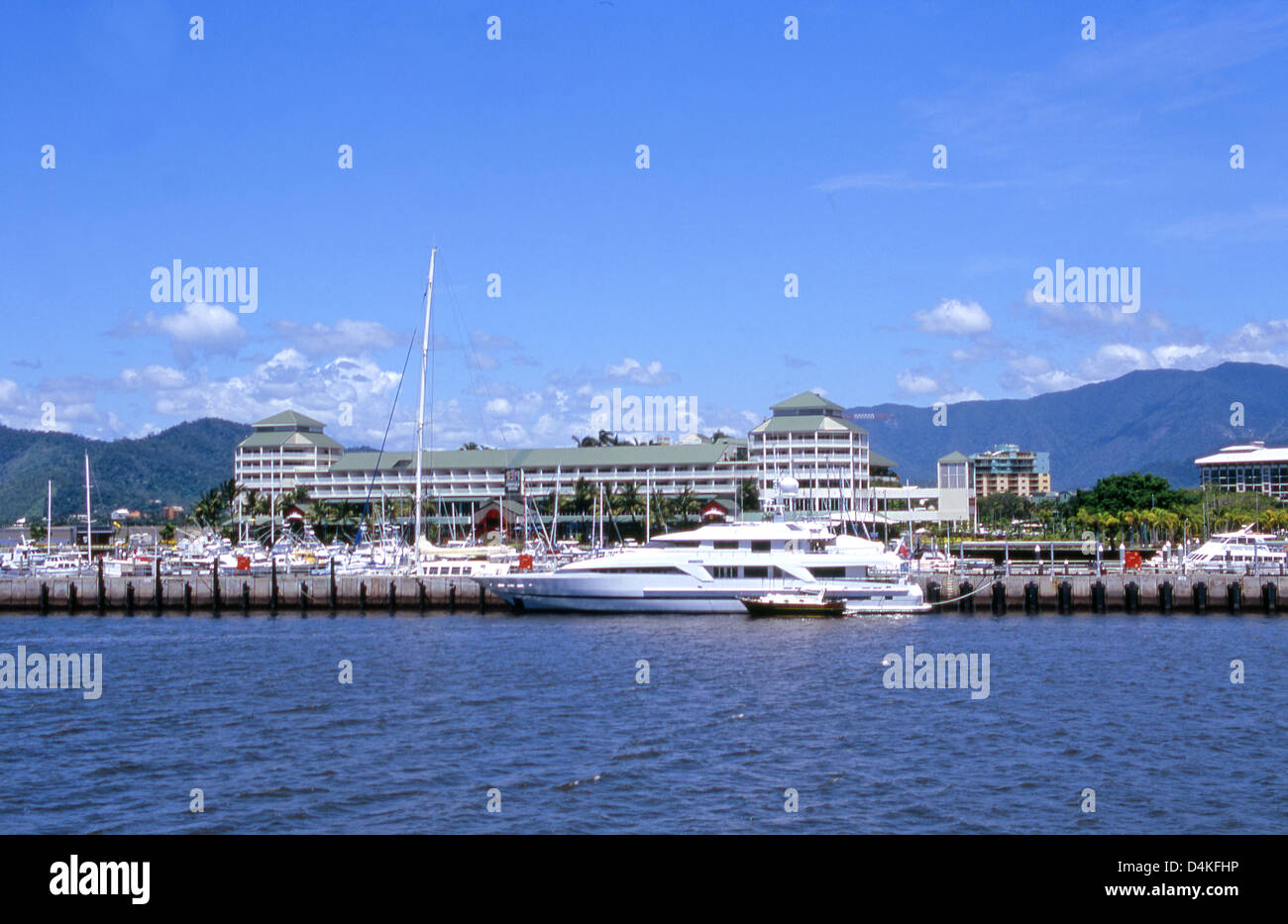 pier harbour cairn australia Stock Photo - Alamy