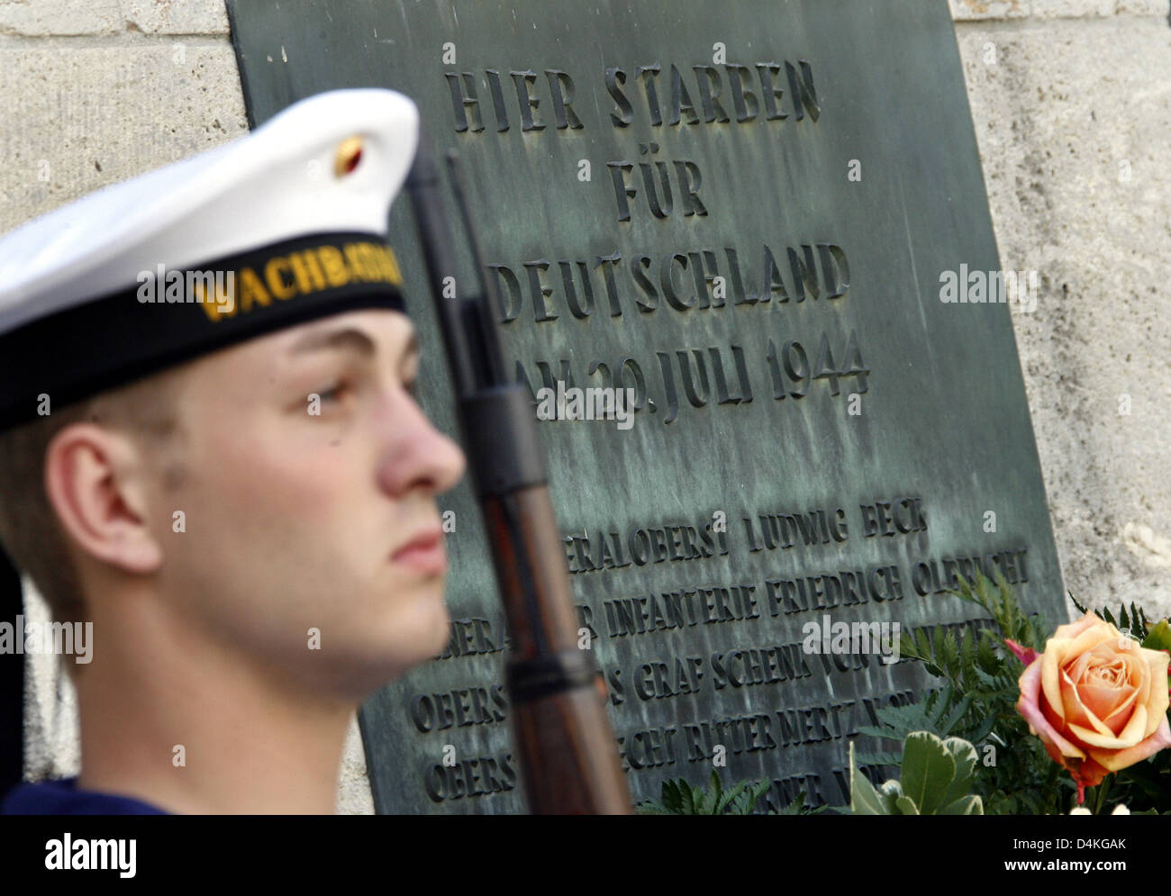 Nazi guard executed hi-res stock photography and images - Alamy