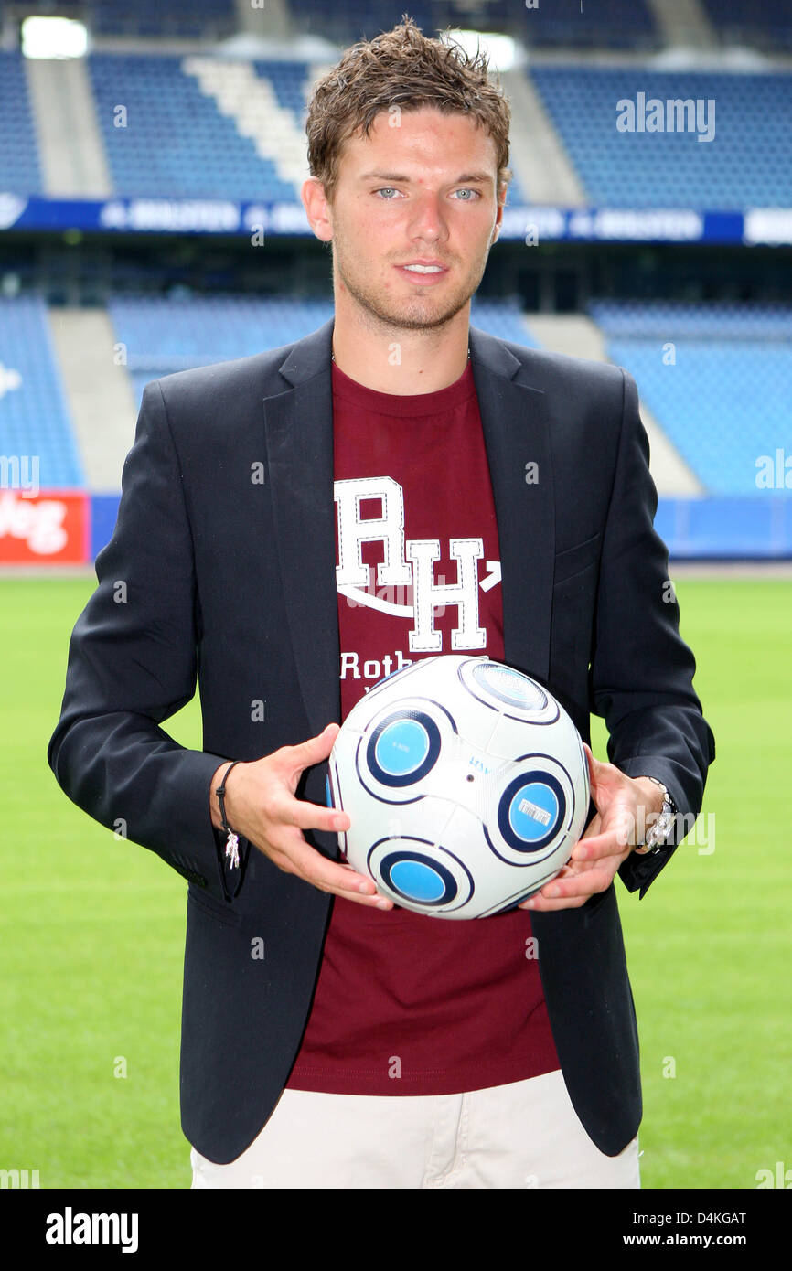 Swedish new arrival Marcus Berg of German Bundesliga soccer club SV ...