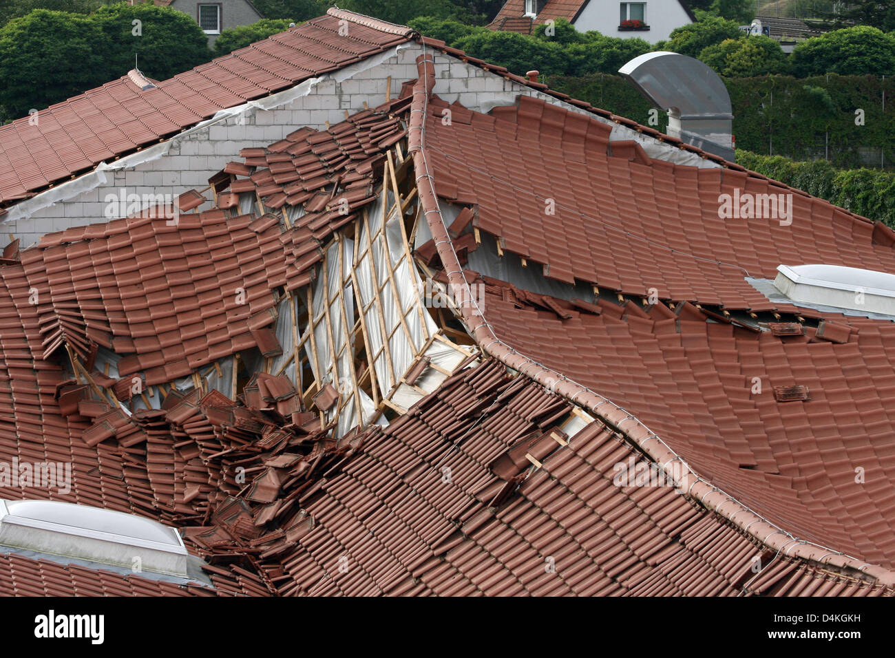 Collapsed roof hi-res stock photography and images - Alamy