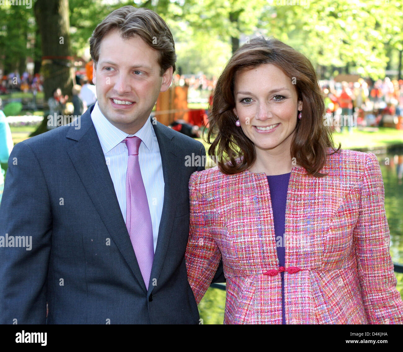 Prince Floris of the Netherlands (L) and his pregnant wife Princess ...