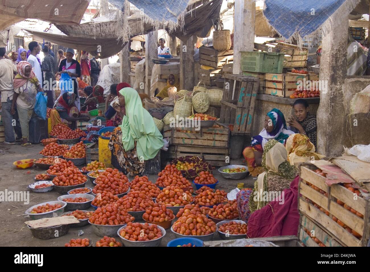 (dpa file)- The picture shows the market of Dire Dawa, Ethiopia ...