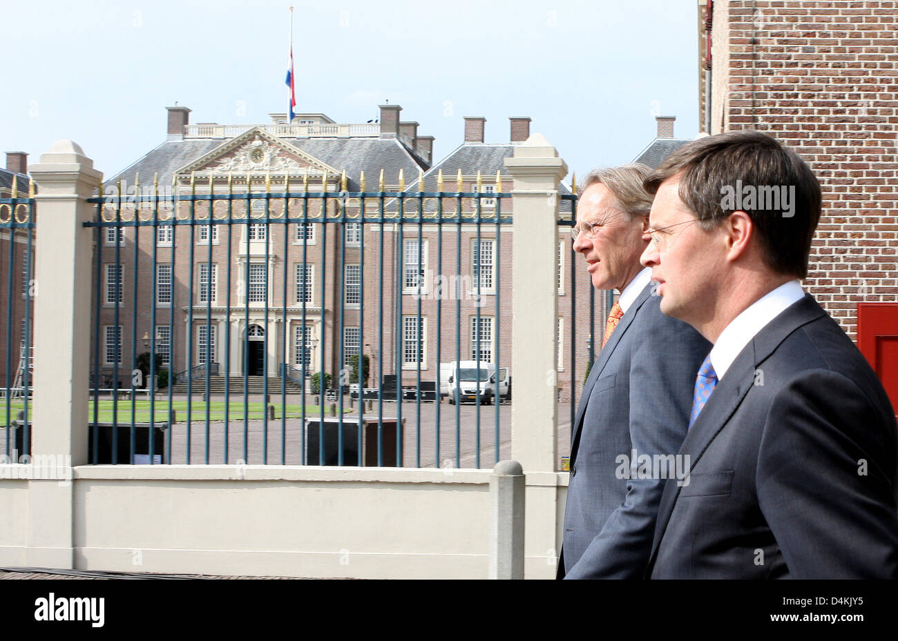 Dutch Prime Minister Jan Peter Balkenende leaves the Royal Palace Het ...