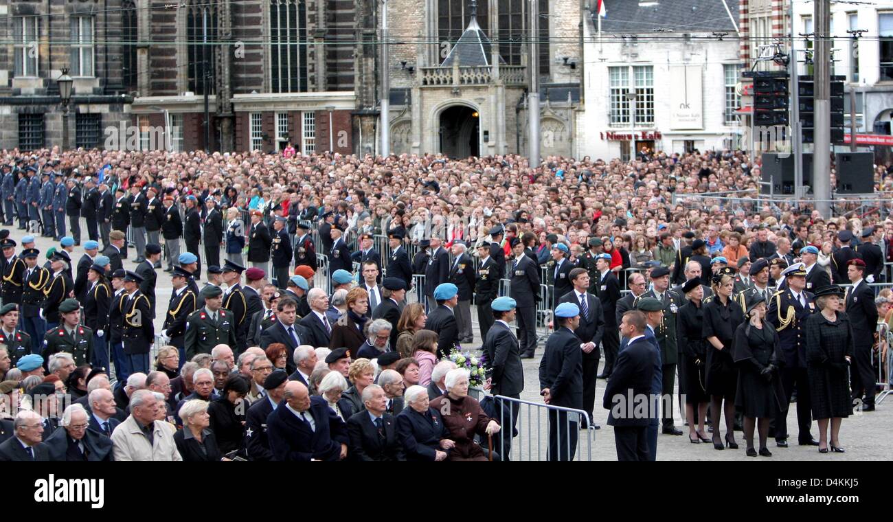 The Dutch Royal Family attends the National Remembrance Day at Dam ...