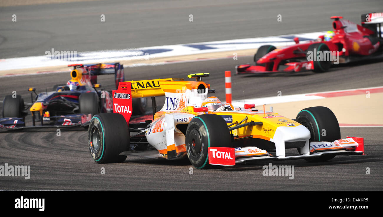 Spanish Formula One driver Fernando Alonso of Renault leads Australian ...