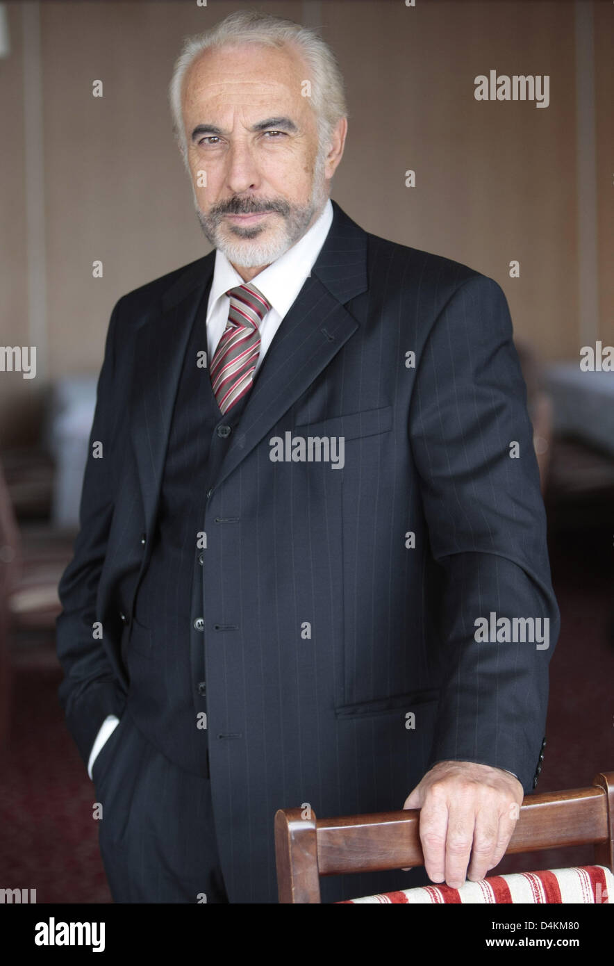 Actor erden alkan yilmaz poses hi-res stock photography and images - Alamy