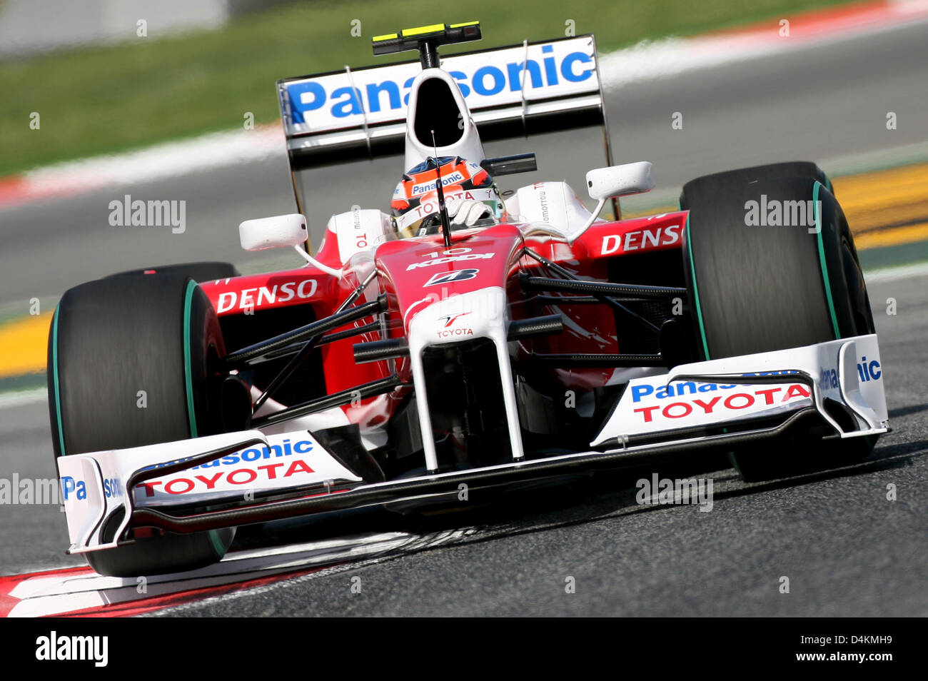 German Formula One driver Timo Glock of Toyota F1 takes a chicane ...