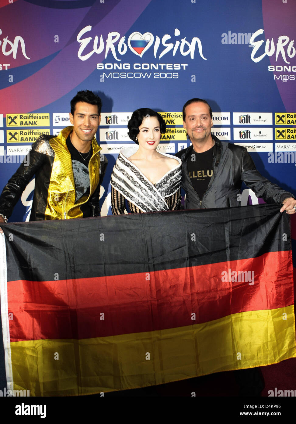 US musical singer Oscar Loya (L), German producer Alex Christensen of ...