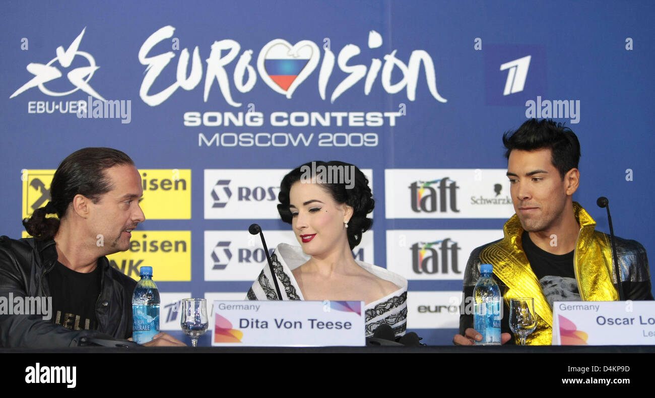 US musical singer Oscar Loya (R), German producer Alex Christensen (L ...