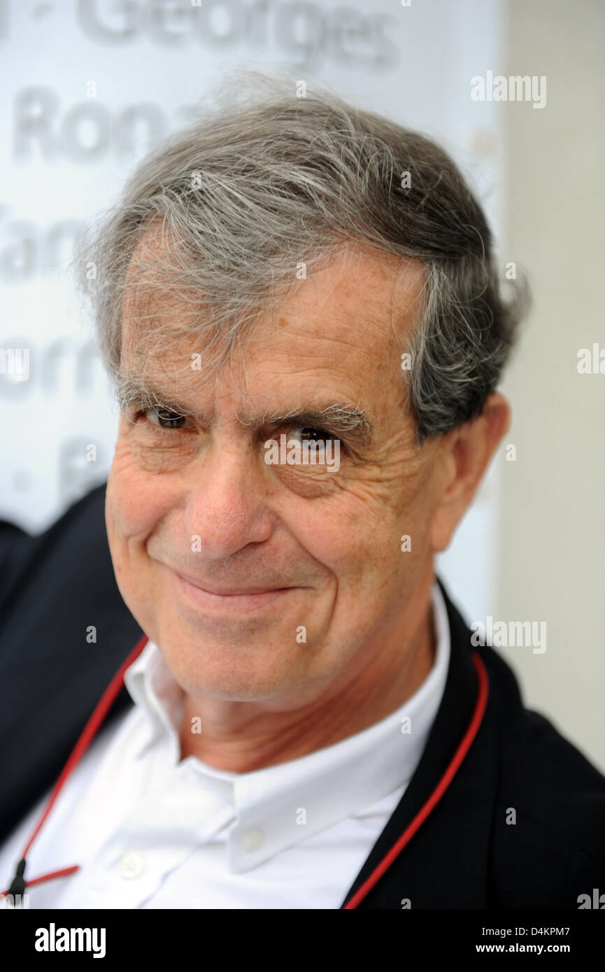 Nobel Prize Laureate Aaron Ciechanover attends the vernissage of German ...