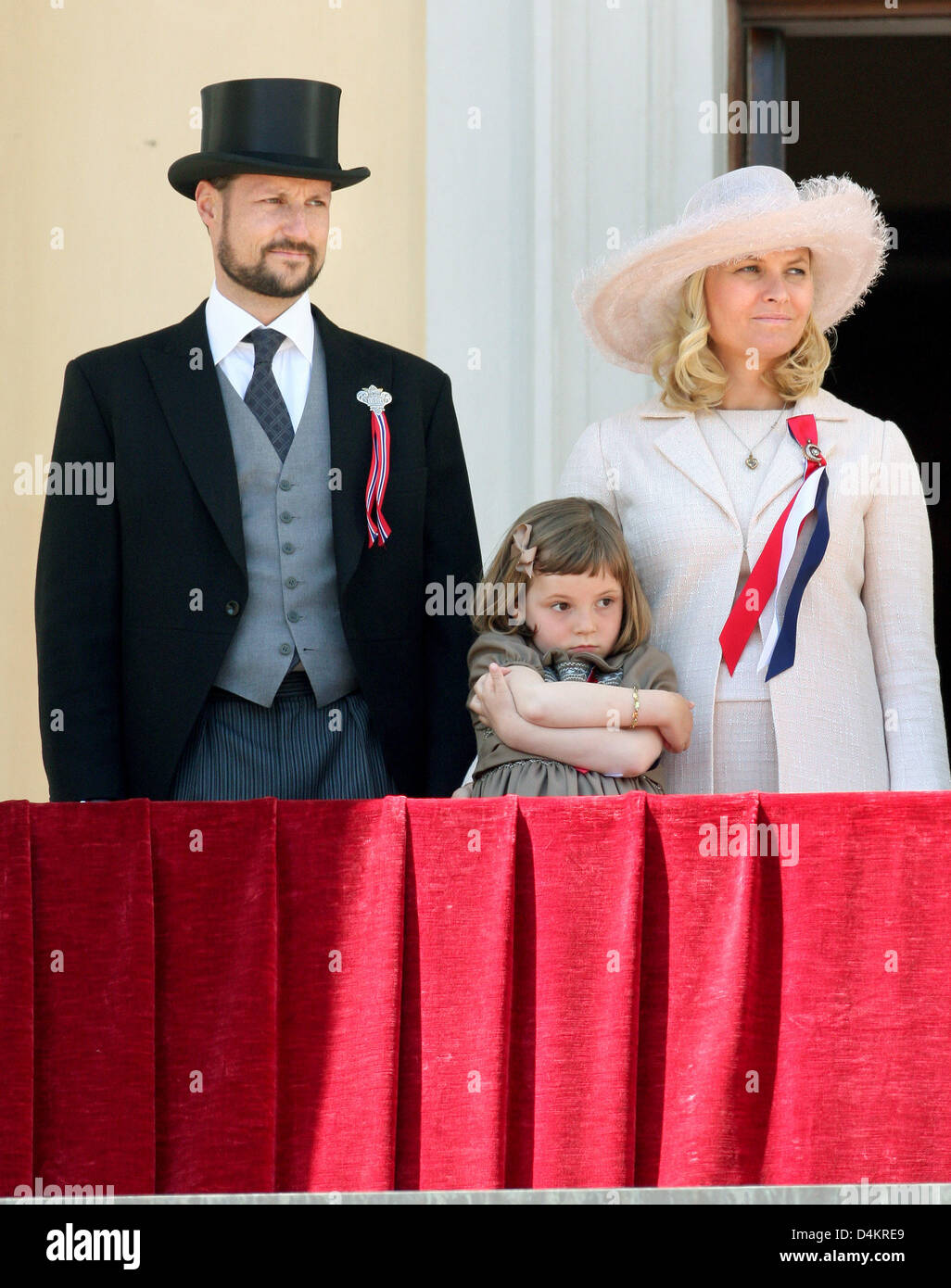 Crown Prince Haakon of Norway (L), his wife Princess Mette-Marit of ...