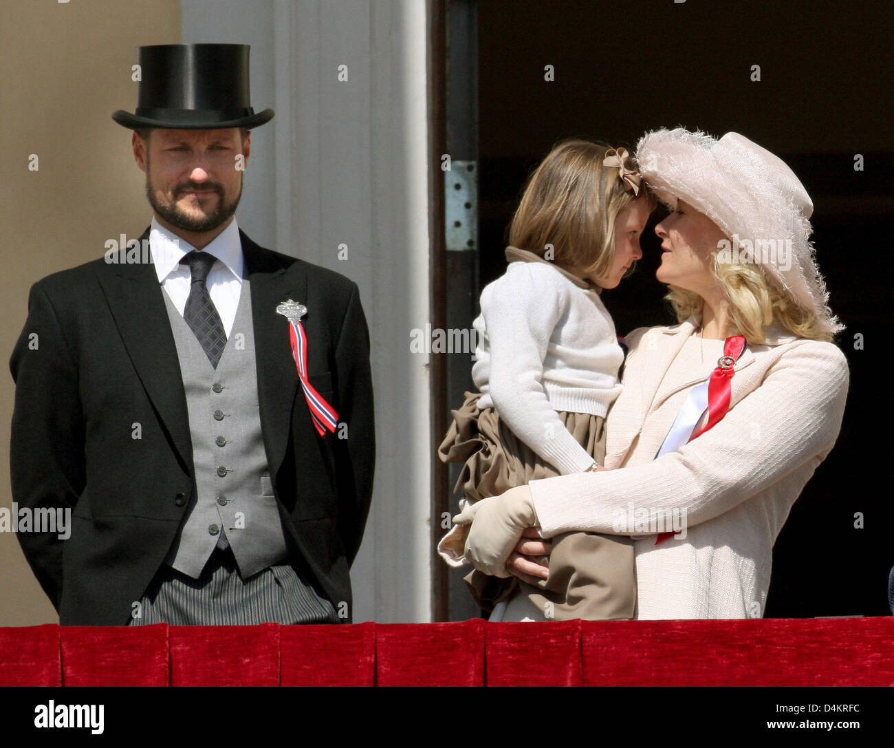 Crown Prince Haakon of Norway (L), his wife Princess Mette-Marit of ...