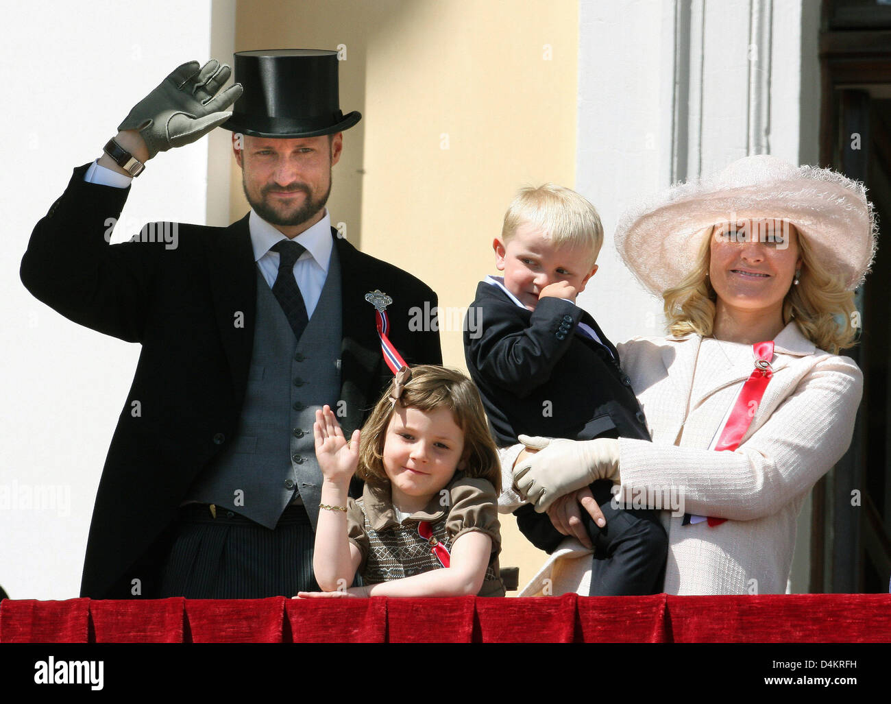 Crown Prince Haakon of Norway (L), his wife Princess Mette-Marit of ...