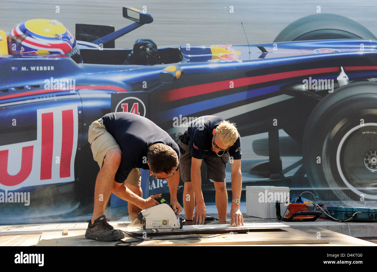 Red bull racing car hi-res stock photography and images - Alamy