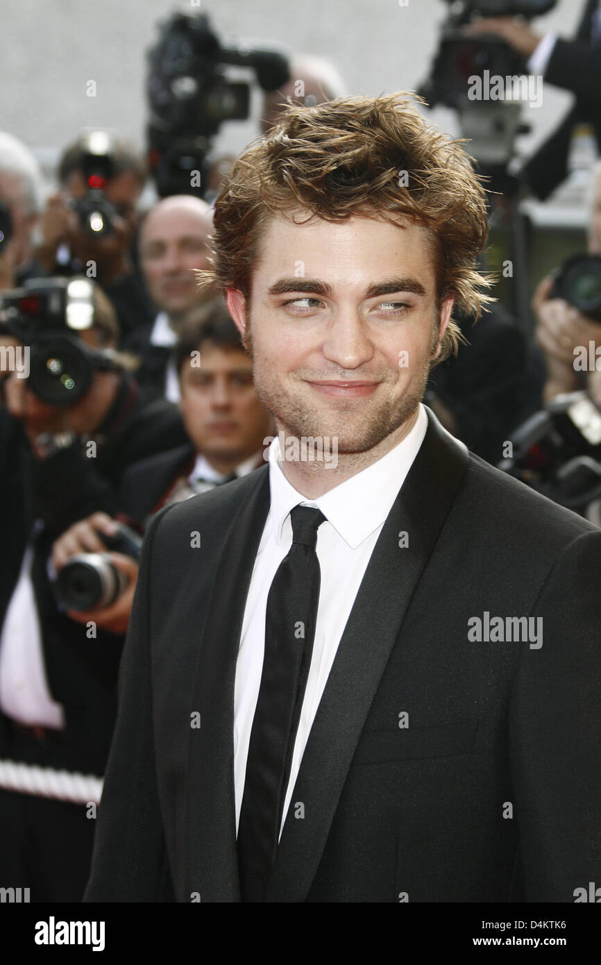 English actor Robert Pattinson arrives for the world premiere of the ...