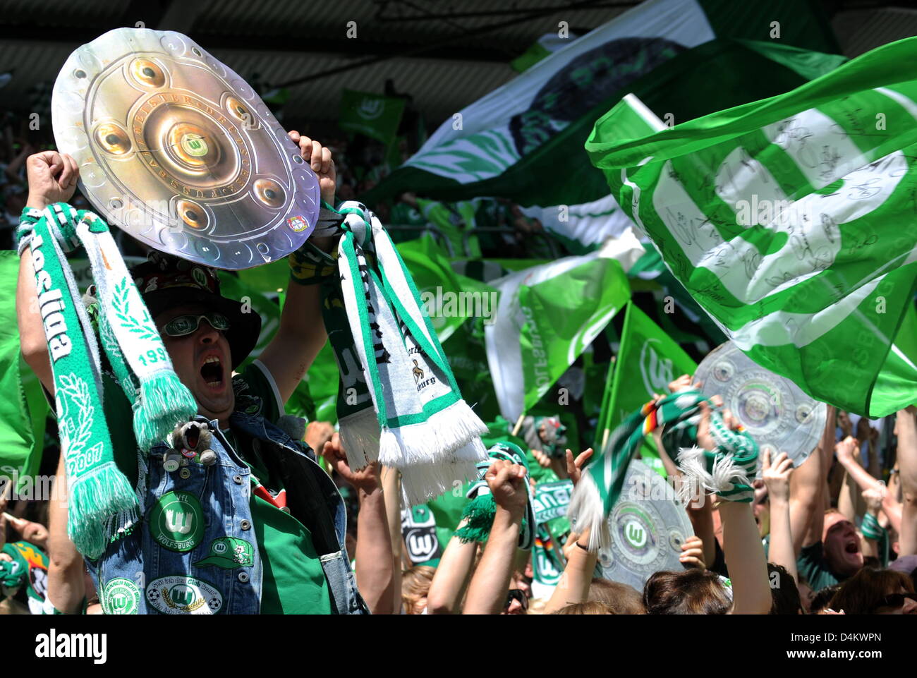 Male fams hi-res stock photography and images - Alamy