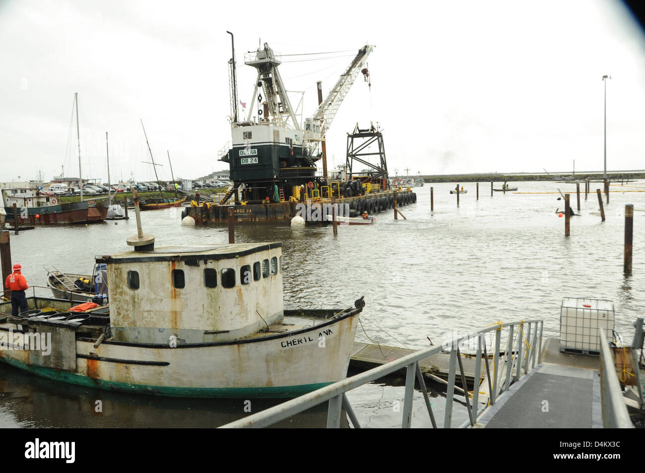 Derrick barge hi-res stock photography and images - Alamy