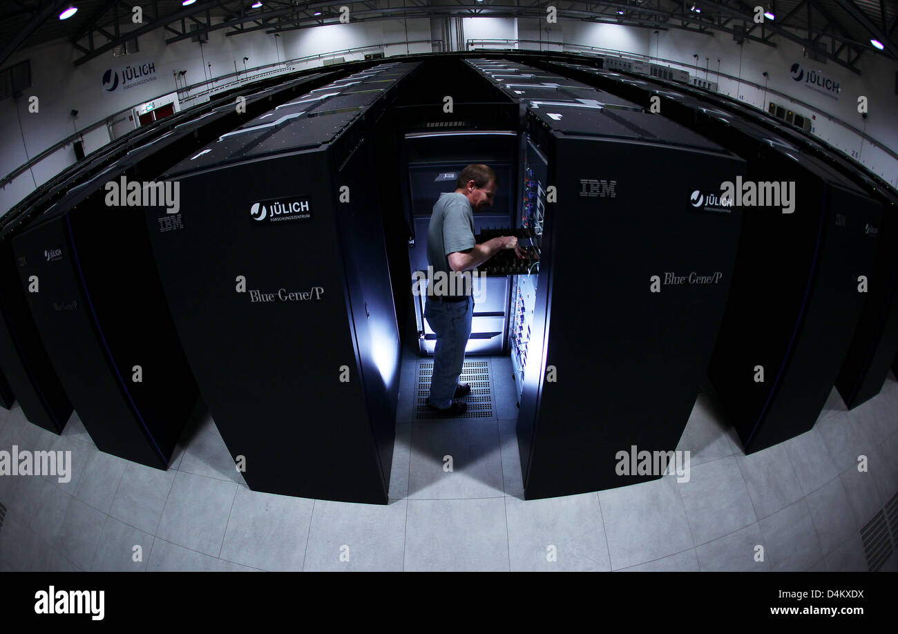 A technician works on supercomputer ?Jugene? in Juelich, Germany, 25 ...