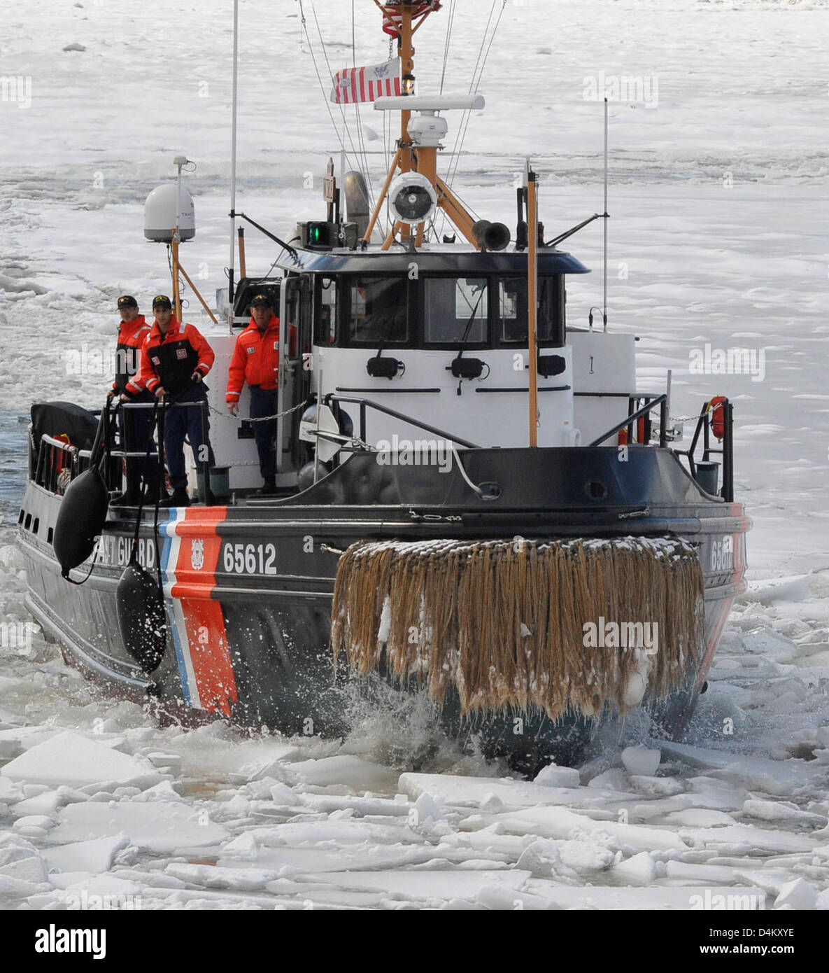 Coast guard cutter wire hi-res stock photography and images - Alamy