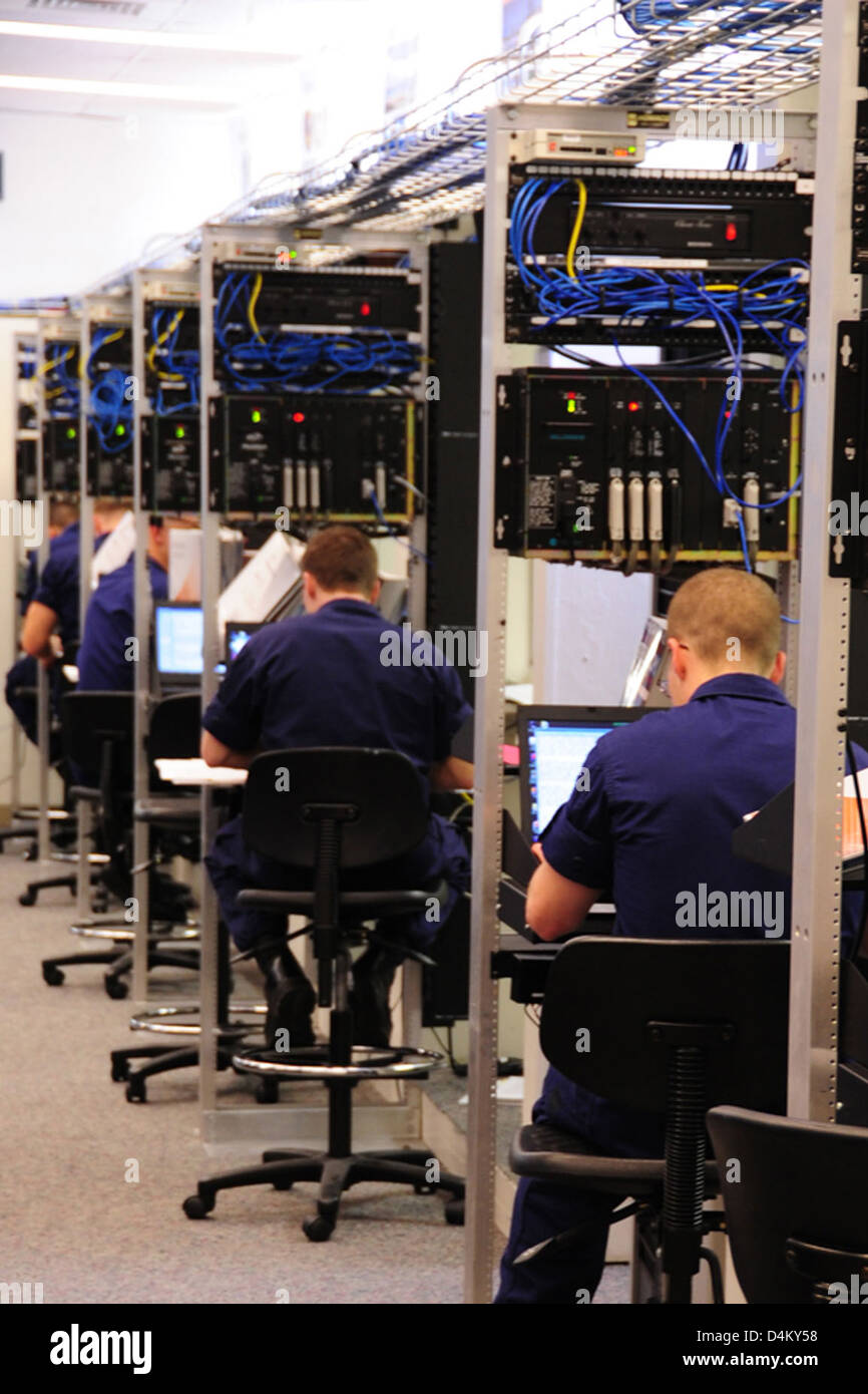 System management hi-res stock photography and images - Alamy