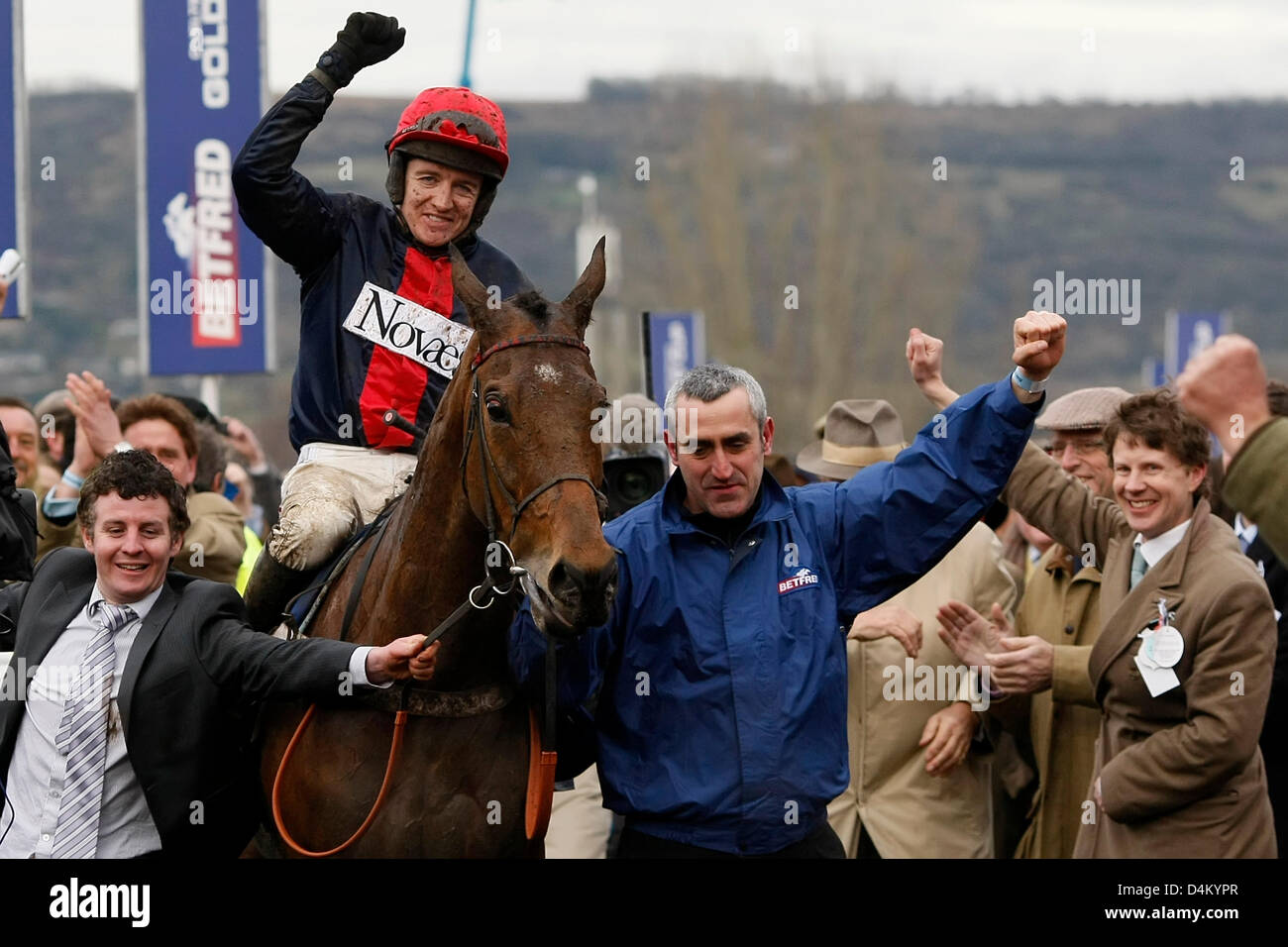 Winner at cheltenham festival hi-res stock photography and images - Alamy