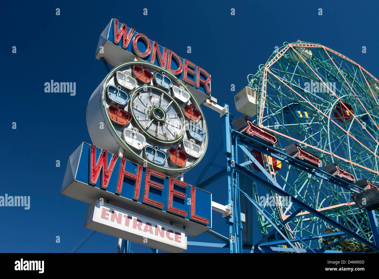 SIGN DENO'S WONDER WHEEL AMUSEMENT PARK CONEY ISLAND BROOKLYN NEW YORK ...