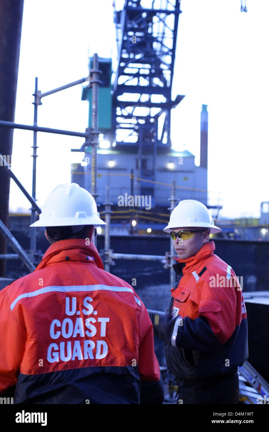 Coast Guard Marine Science Technicians respond to environmental ...