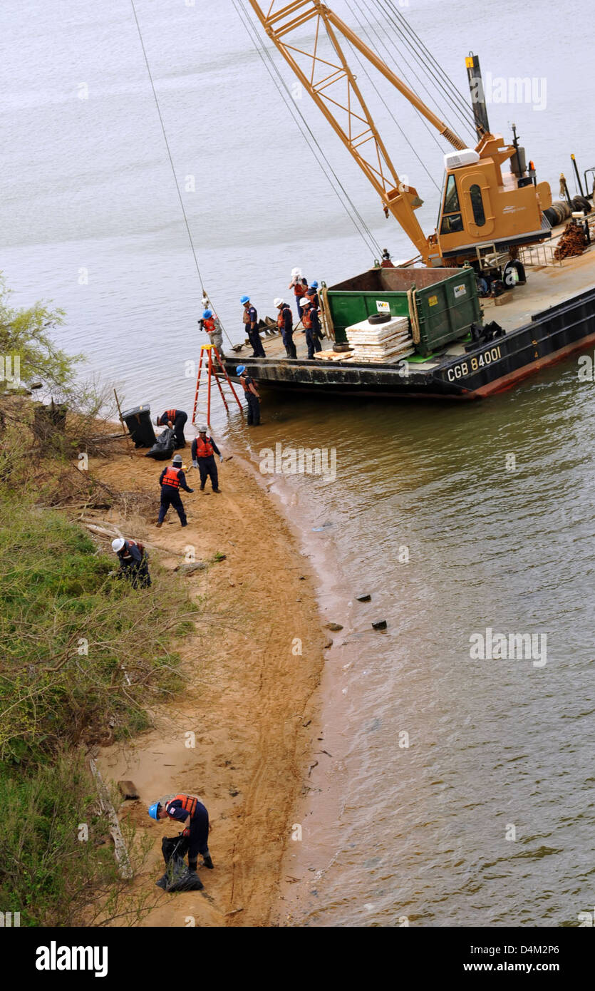 Coast Guard units in Baltimore participated in Earth Day cleanup ...