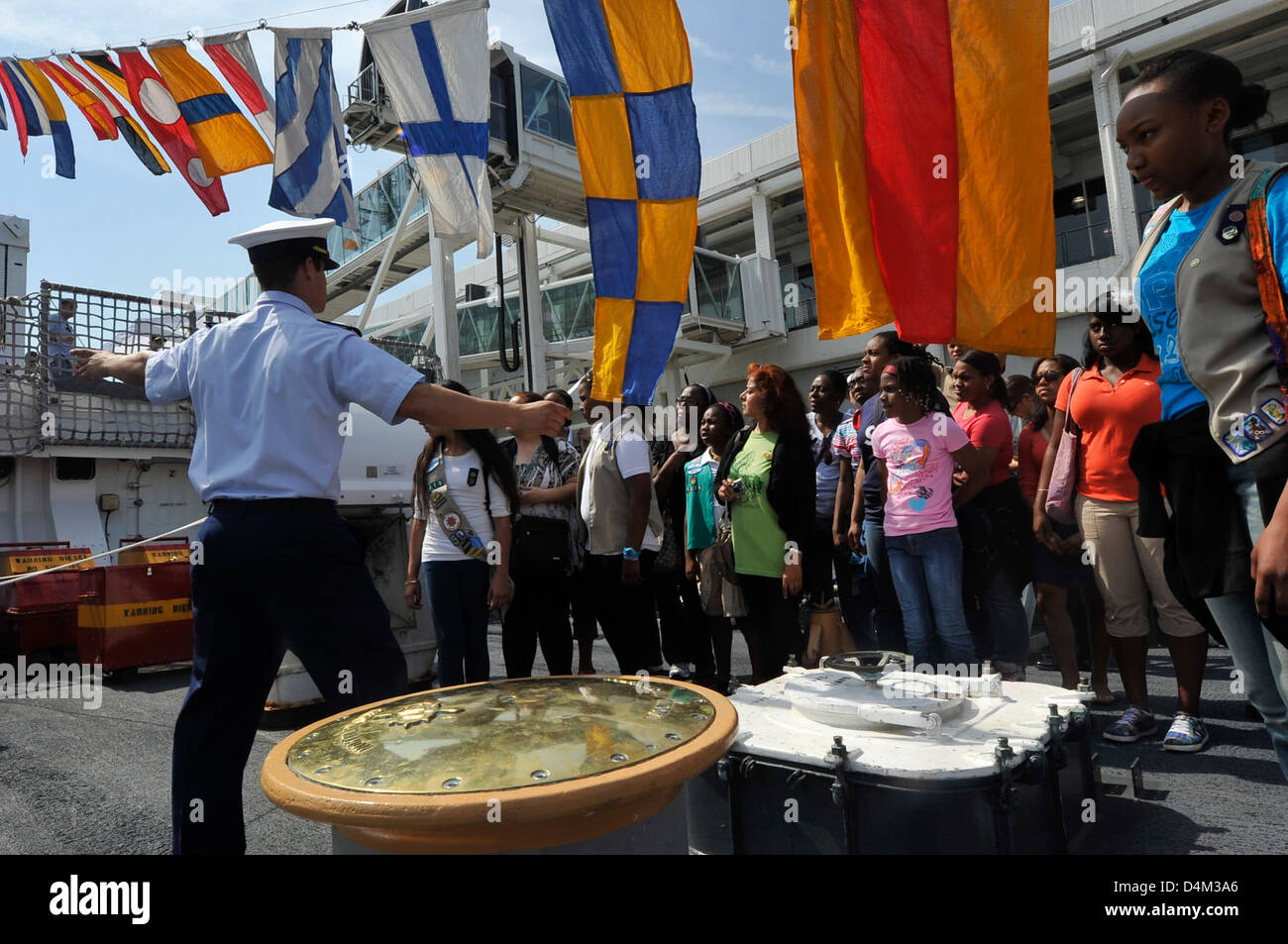 Cadet teaches Girl Scouts about cutter Stock Photo - Alamy