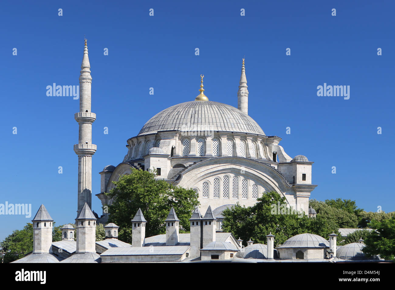 Nuruosmaniye Mosque in Istanbul, Turkey Stock Photo - Alamy