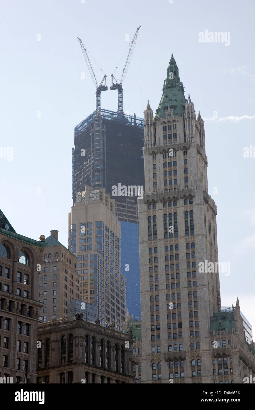 One world trade center construction hi-res stock photography and images ...
