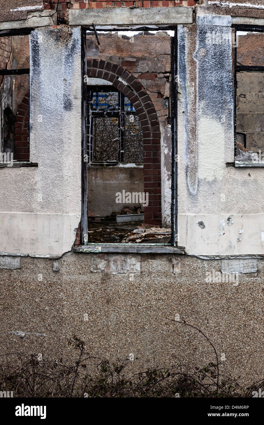 Run down housing hi-res stock photography and images - Alamy