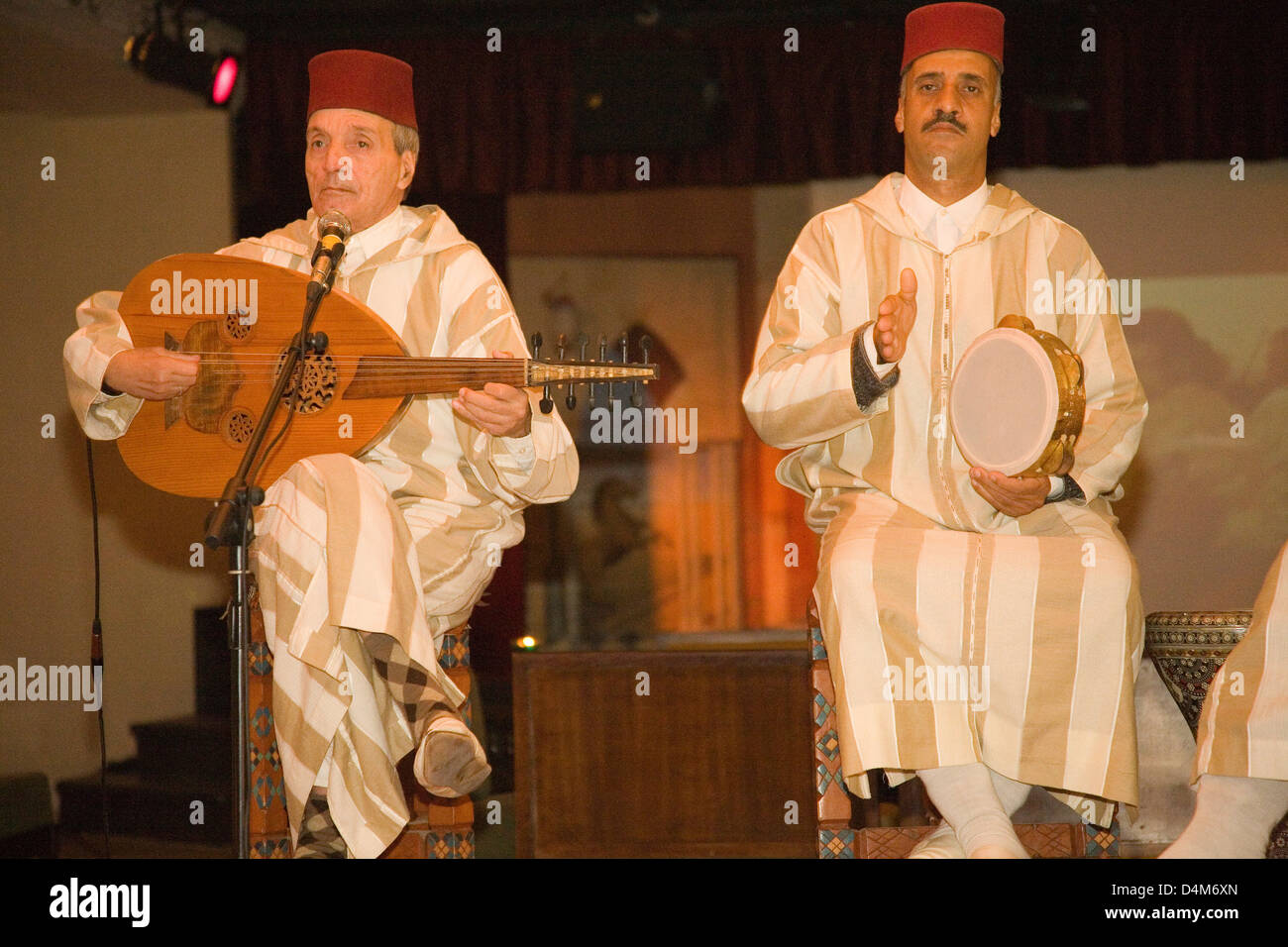 Africa musical instruments hi-res stock photography and images - Alamy