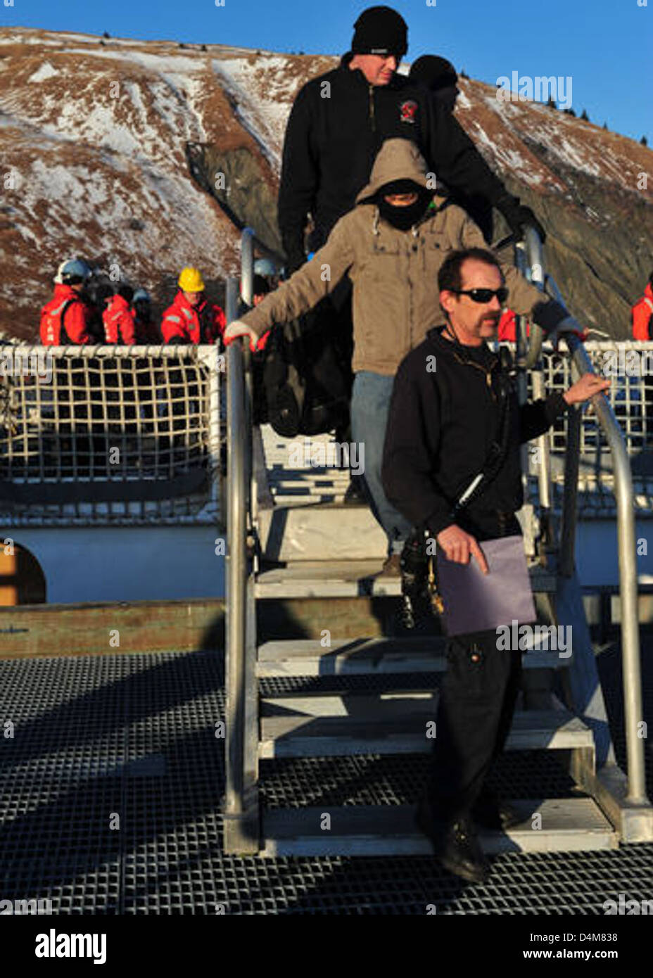 Crew u s coast guard cutter hi-res stock photography and images - Alamy