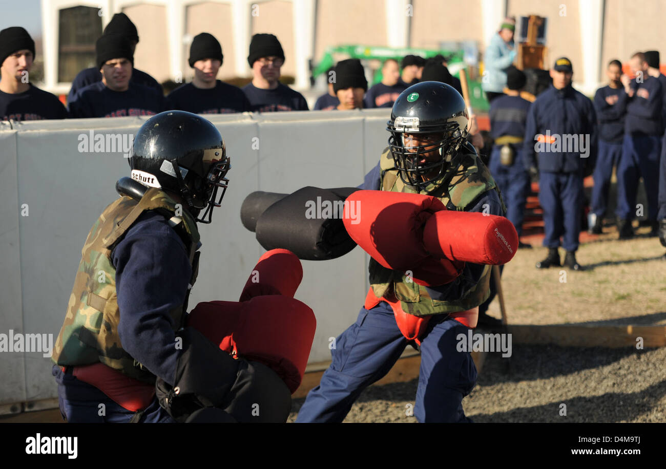 Pugil stick hi-res stock photography and images - Alamy