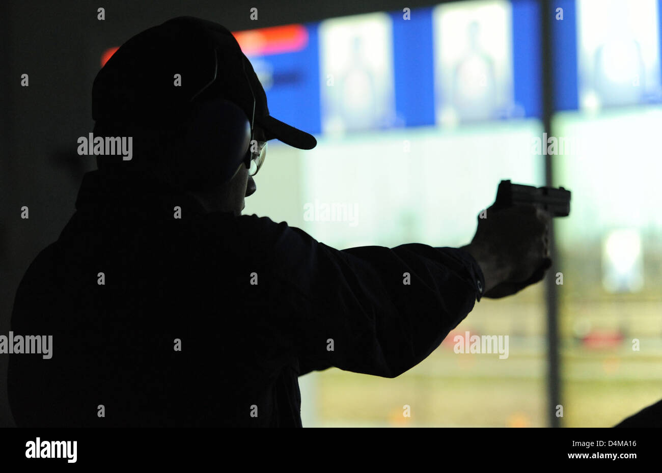 40 caliber hi-res stock photography and images - Alamy