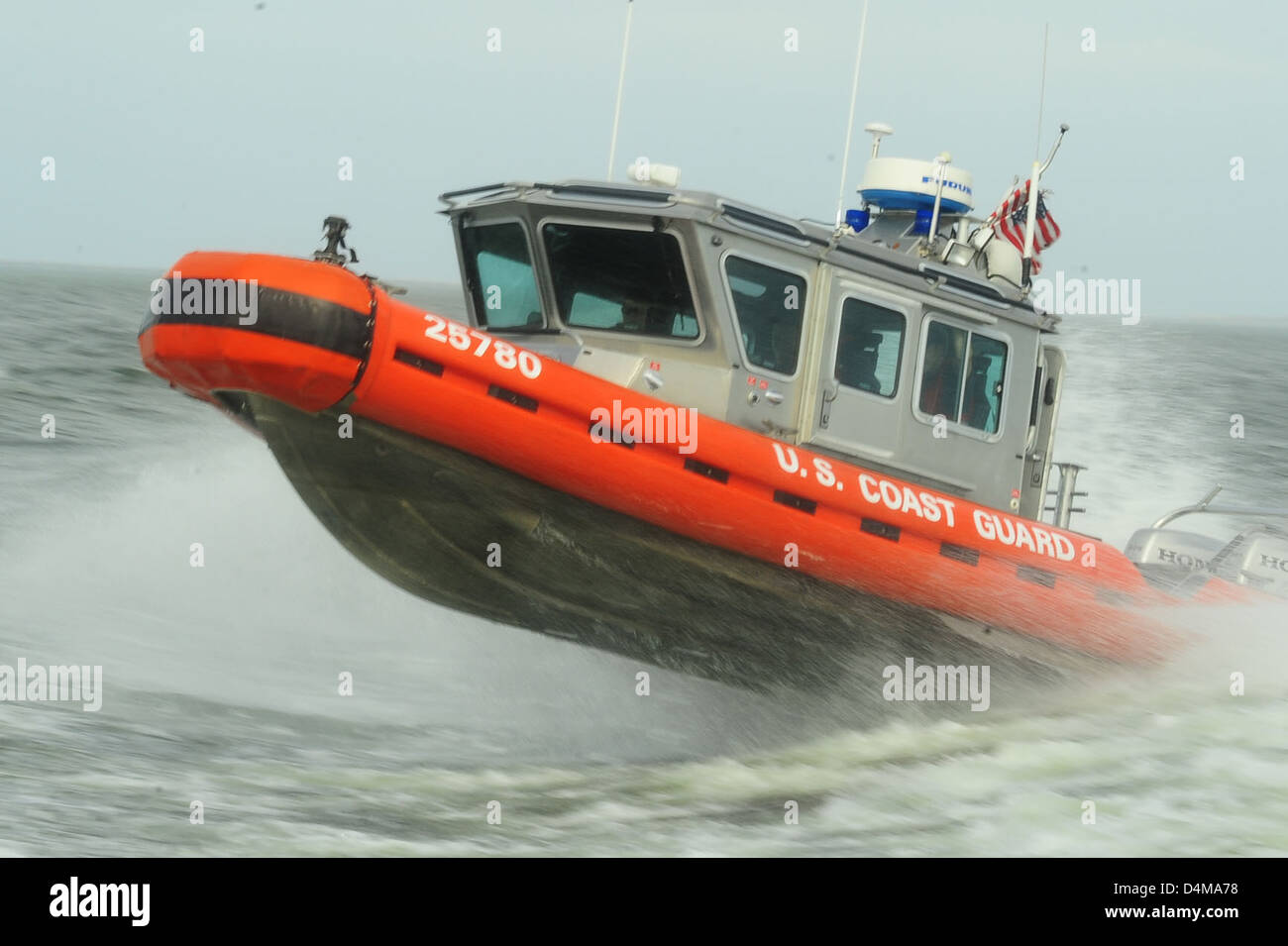 25 foot coast guard boat hi-res stock photography and images - Alamy