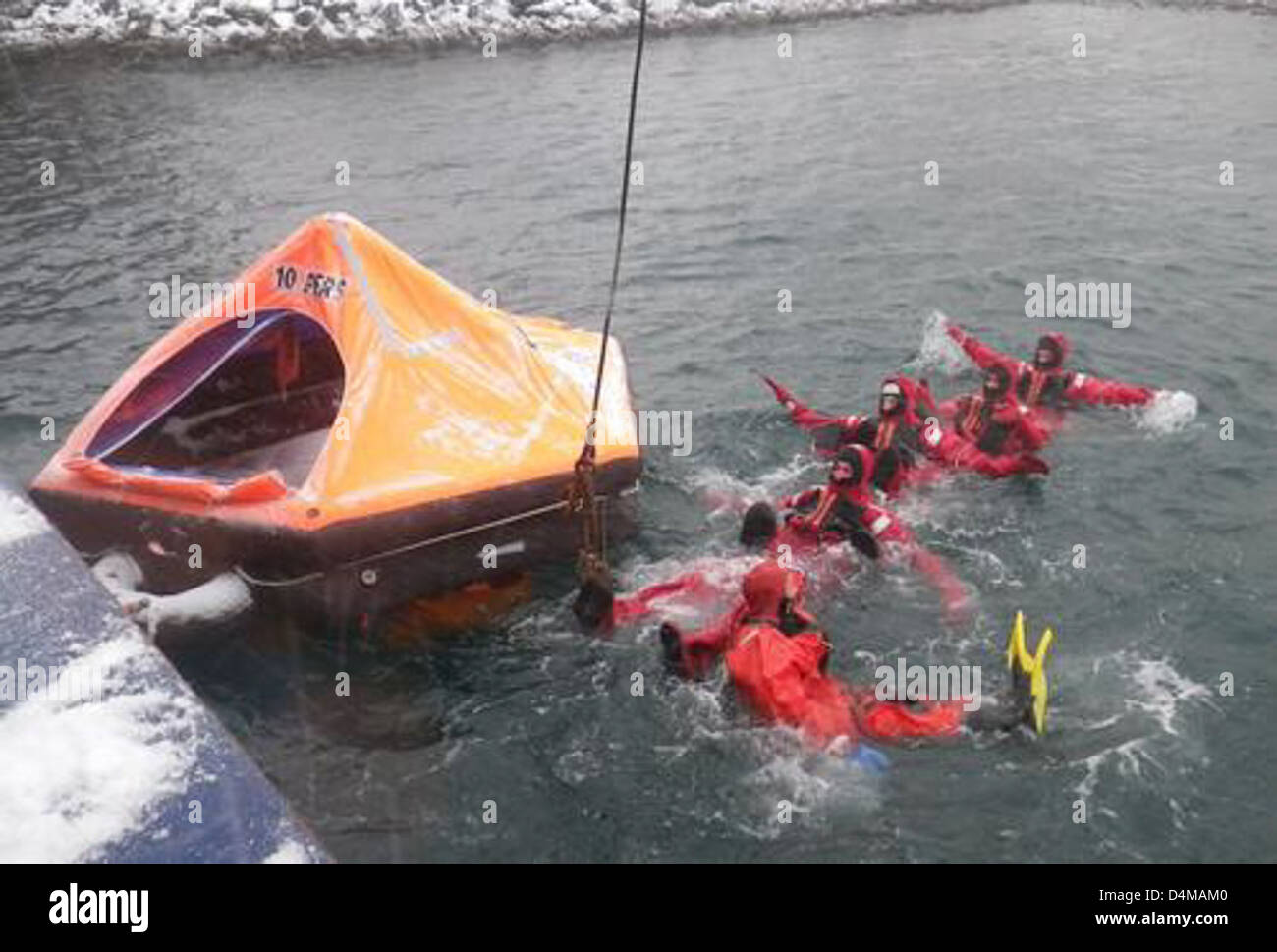 Uscg alaska hi-res stock photography and images - Alamy