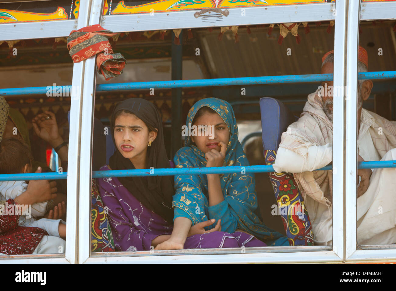 Pakistani bus hi-res stock photography and images - Alamy