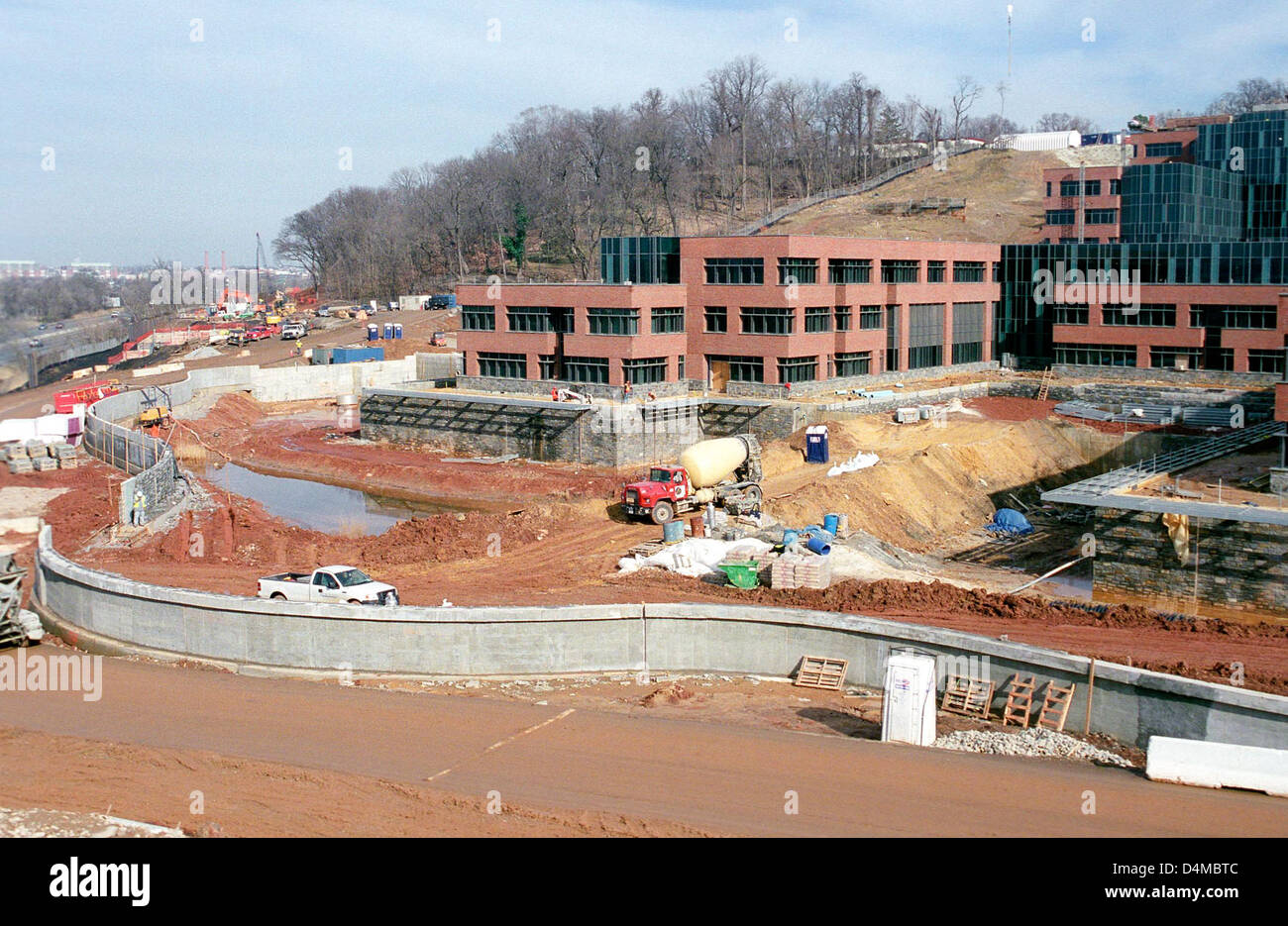 New coast guard headquarters building hi-res stock photography and ...