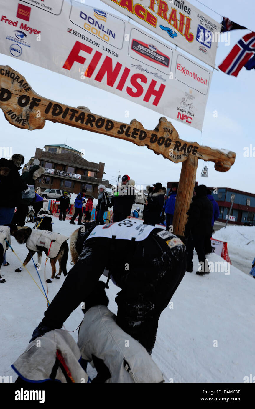 Nome finish line hi-res stock photography and images - Alamy
