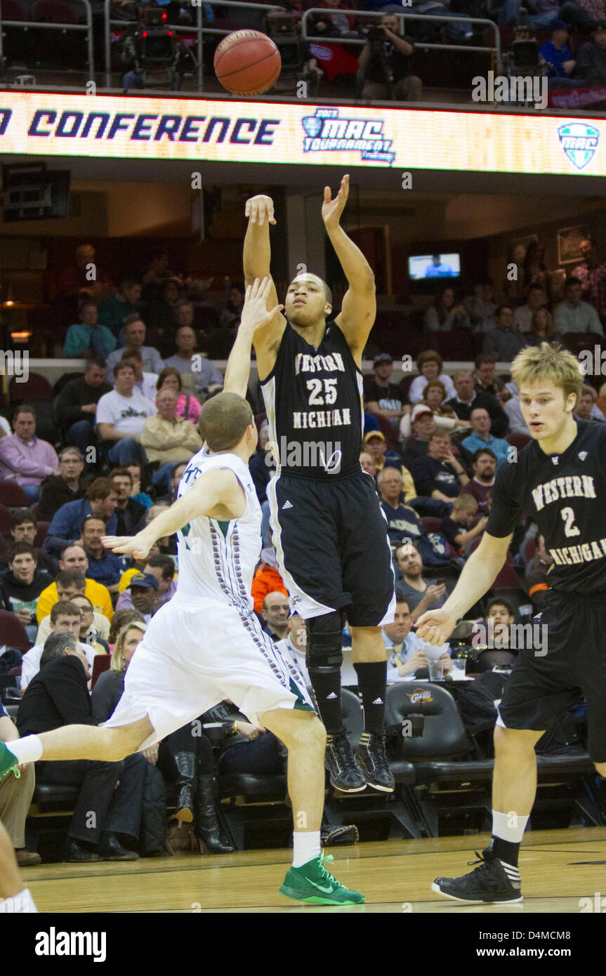 March 15, 2013: Western Michigan's David Brown (25) shoots a jump shot ...