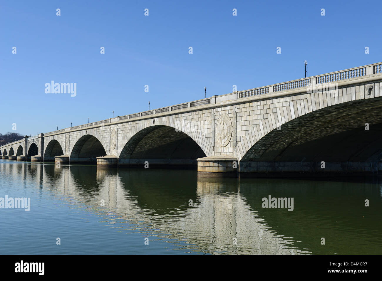 Dc virginia bridge hi-res stock photography and images - Alamy