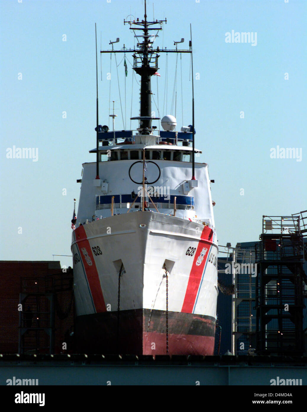 210 foot medium endurance cutter hi-res stock photography and images ...