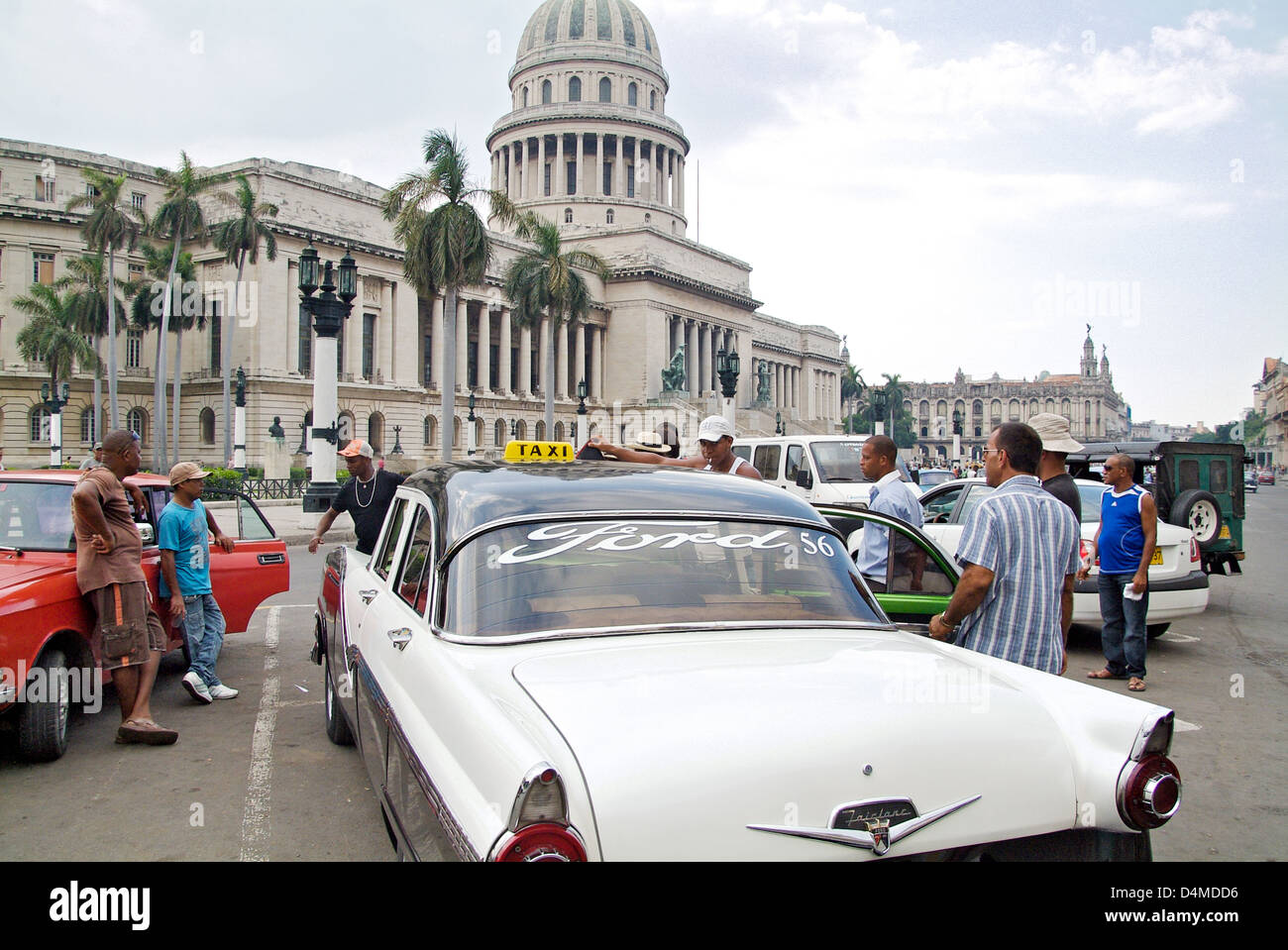 Havana, Cuba, private taxi in front of the Capitol Stock Photo - Alamy