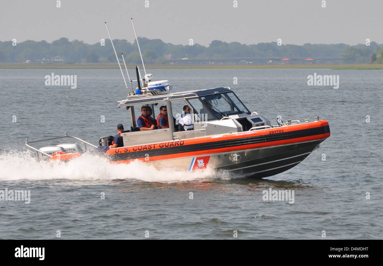 Small coast guard boats hi-res stock photography and images - Alamy