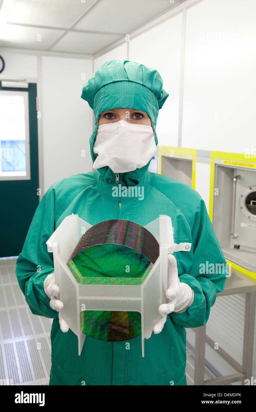 Chip clean room clean room protective hi-res stock photography and ...